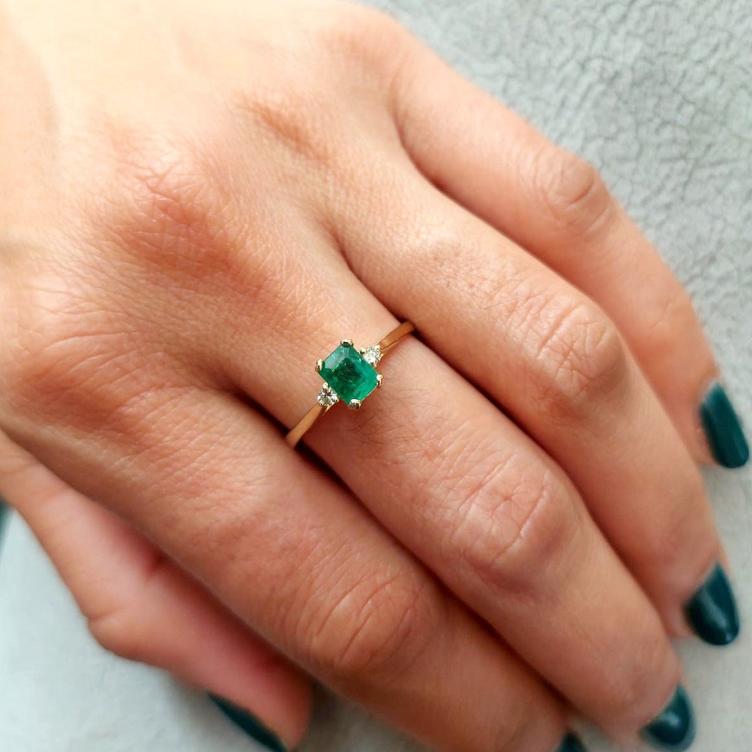 Diamonds and Emerald Gold Ring, Engagement Ring, Gold Ring, Natural ...