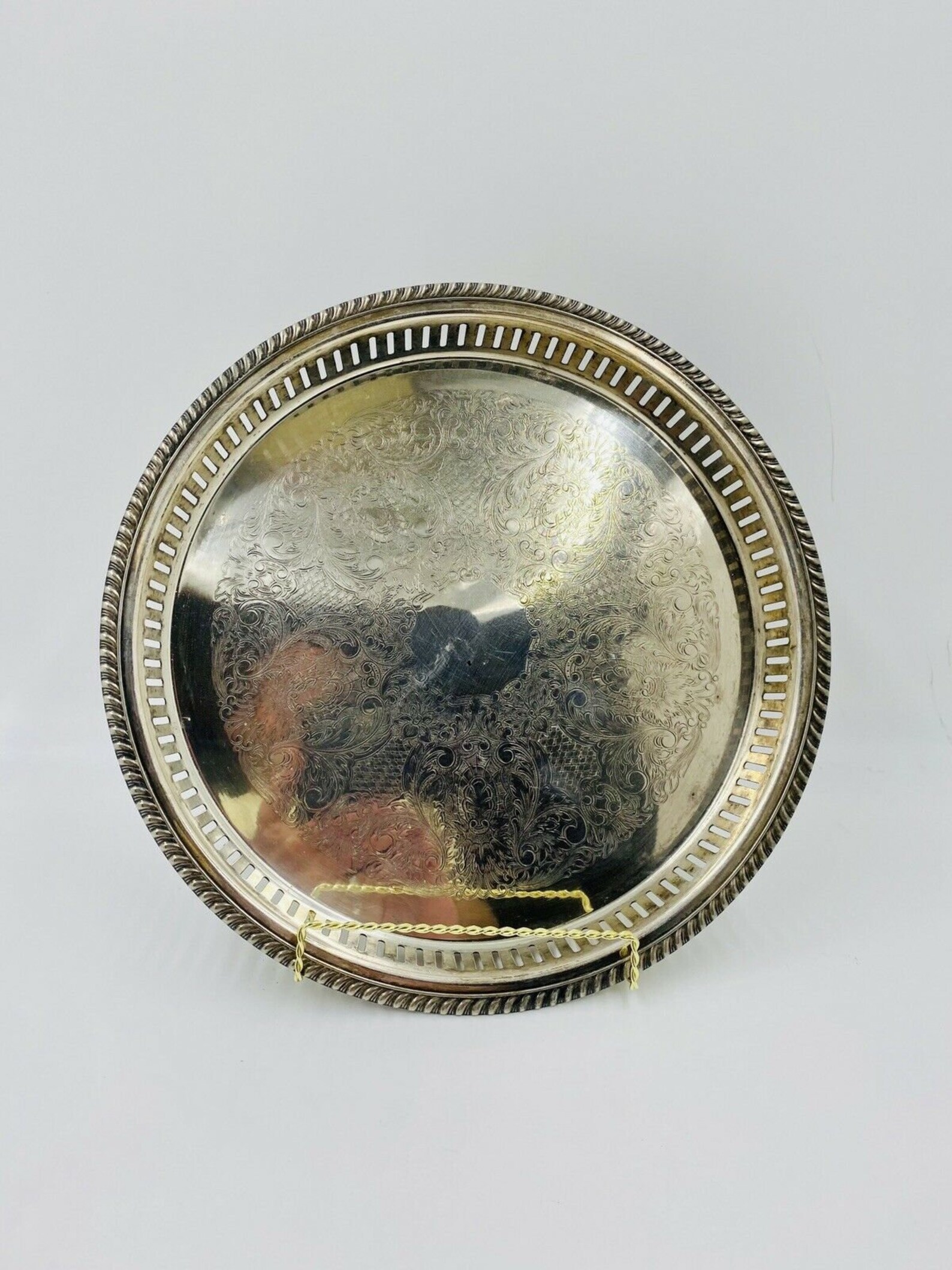 Vintage Sheridan Silver Co. Silverplate Round Circular Tray - Etsy