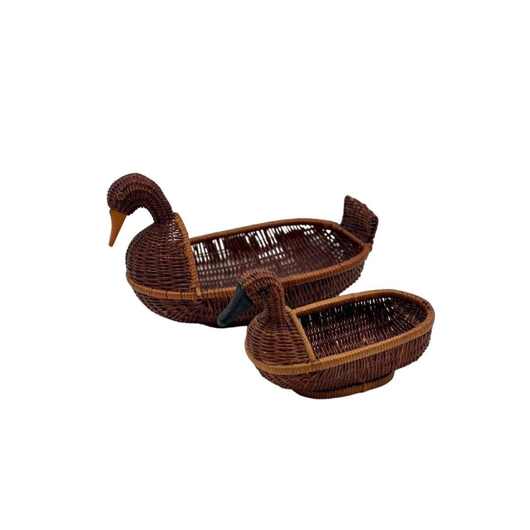 Vtg Wicker Rattan Woven Duck Basket Wooden Country Cottage Core ...