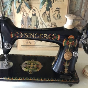 Vintage Singer Sewing Machine: Art Deco Egyptian Lotus Decals, Model No ...