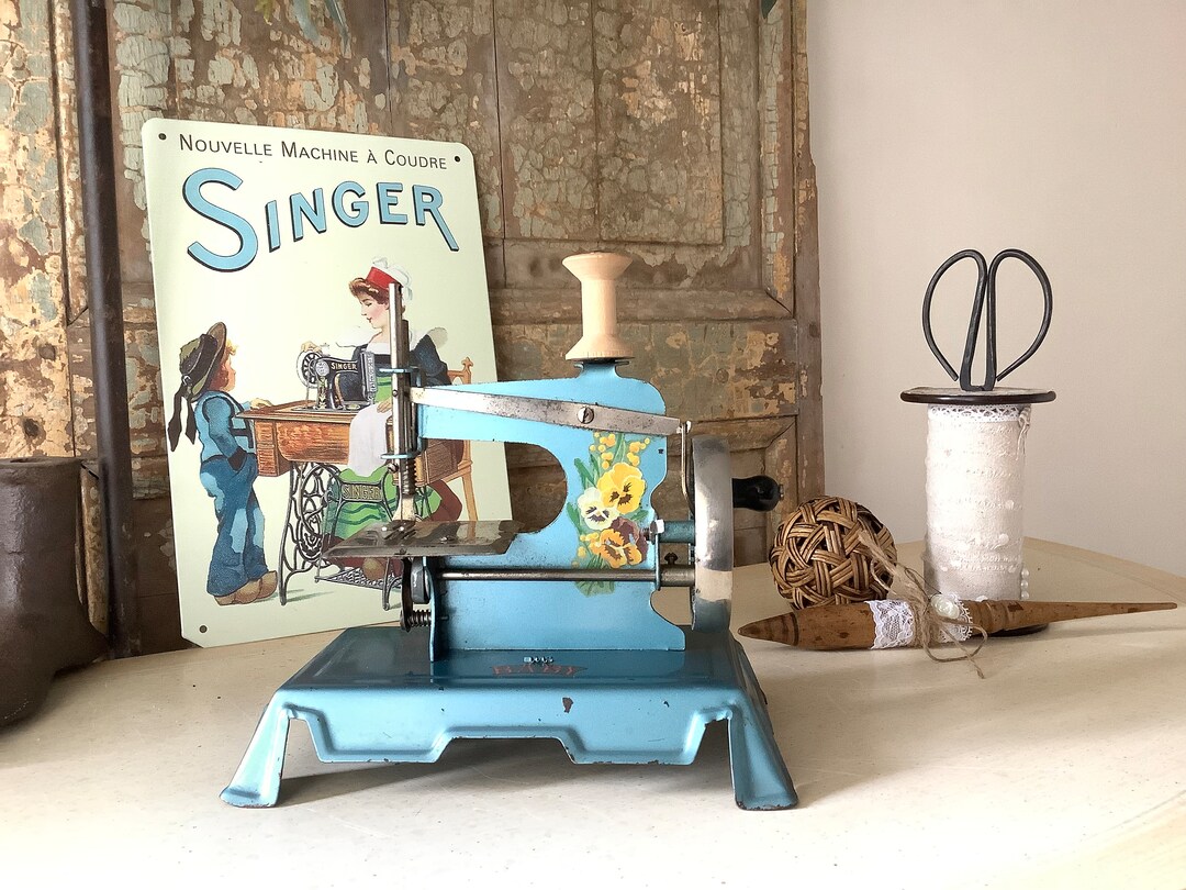 Little BABY Sewing Machine, Sewing Machine Toy, Sewing Fashion ...