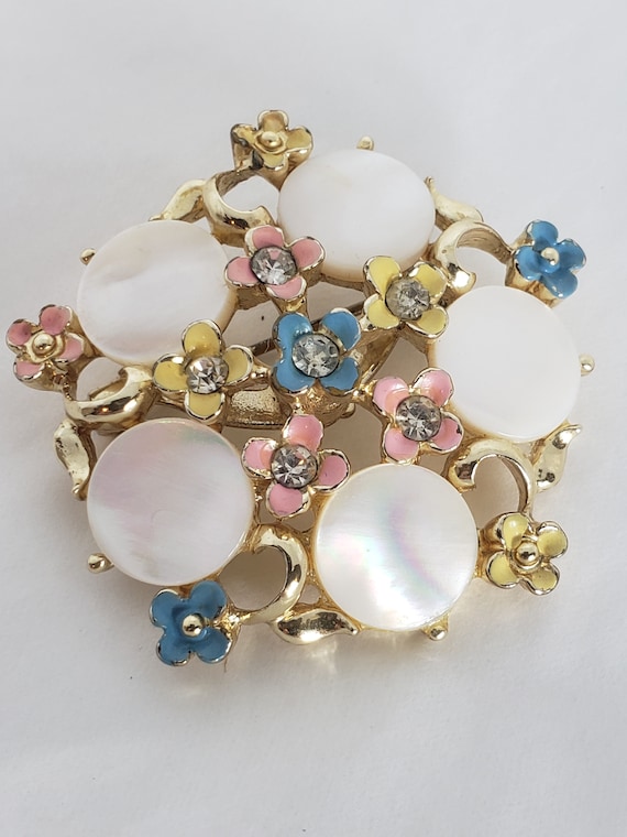 Vintage Midcentury Coro Layered Dimensional MOP Flora… - Gem