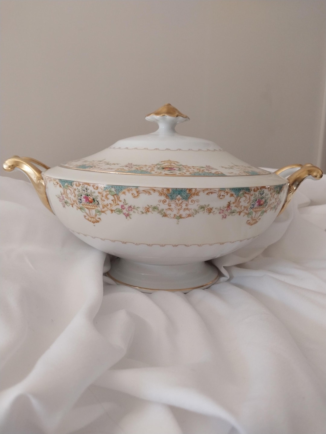 Rare Meito China Covered Vegetable Dish V2529 Pattern Hand-painted ...