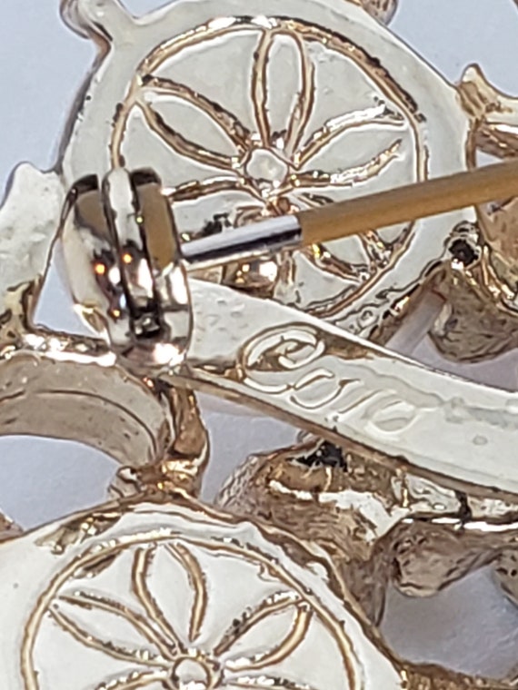 Vintage Midcentury Coro Layered Dimensional MOP Flora… - Gem