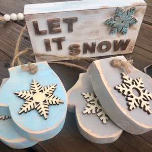 Chunky Rustic Wood Mittens CHRISTMAS ORNAMENTS Pair White Red Black ...