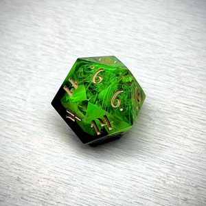 ELDRITCH POISON Dice Handmade Resin 7 Dice Set With Box for Call of ...