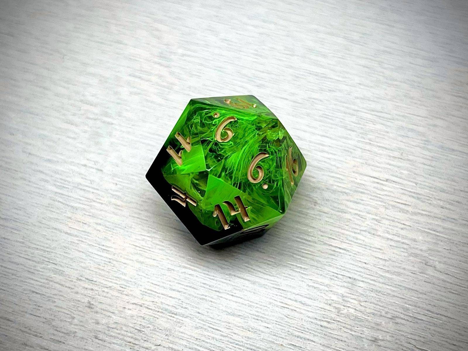 ELDRITCH POISON Dice Handmade Resin 7 Dice Set With Box for - Etsy Canada