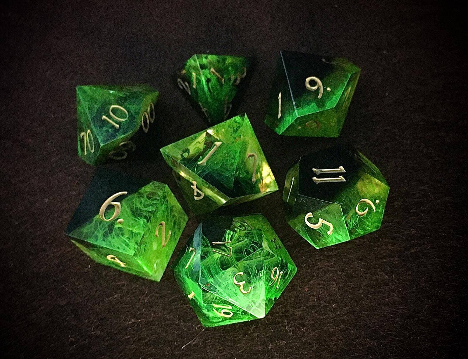 ELDRITCH POISON Dice Handmade Resin 7 Dice Set With Box for - Etsy Canada