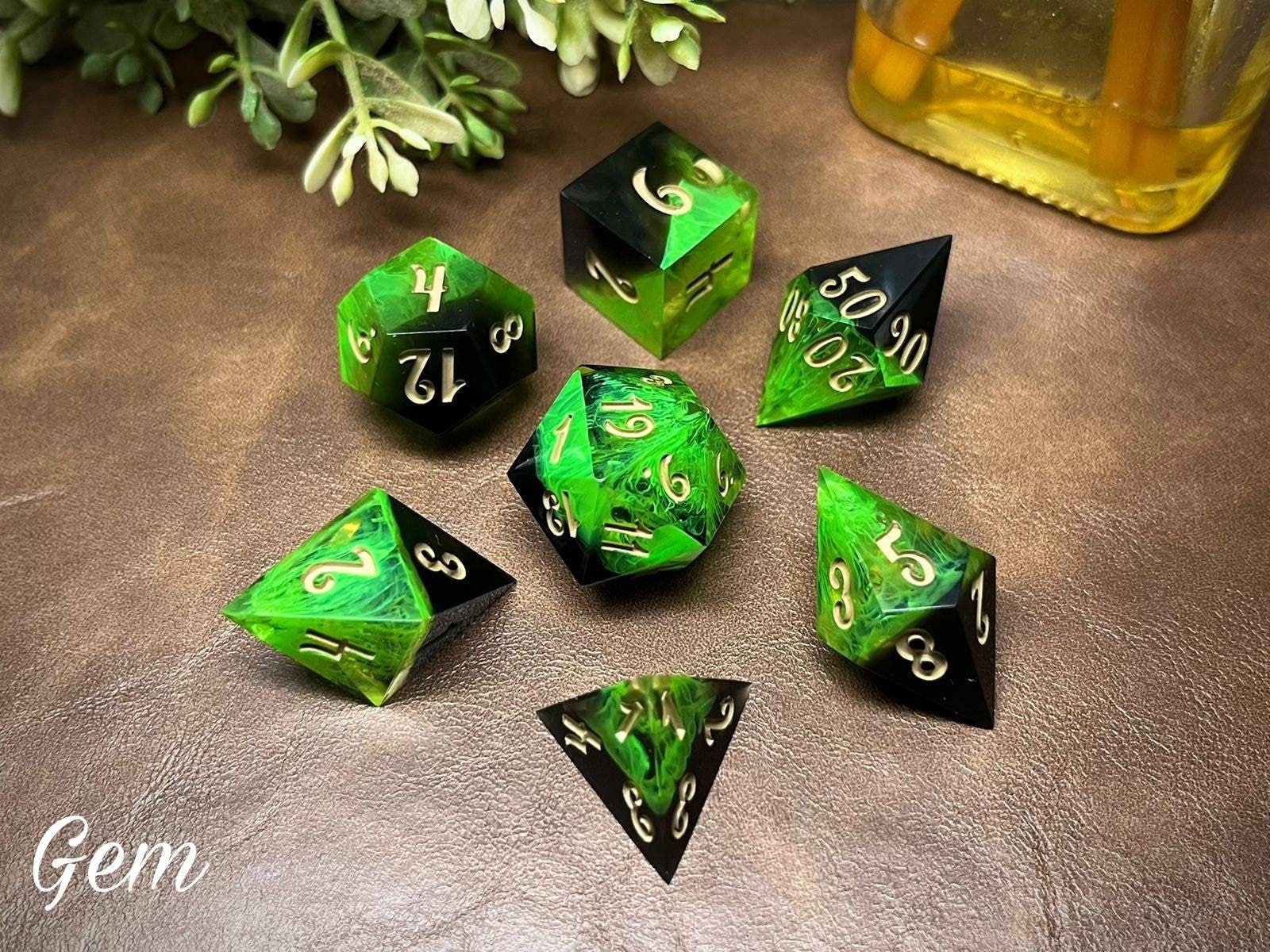 ELDRITCH POISON Dice Handmade Resin 7 Dice Set With Box for - Etsy Canada