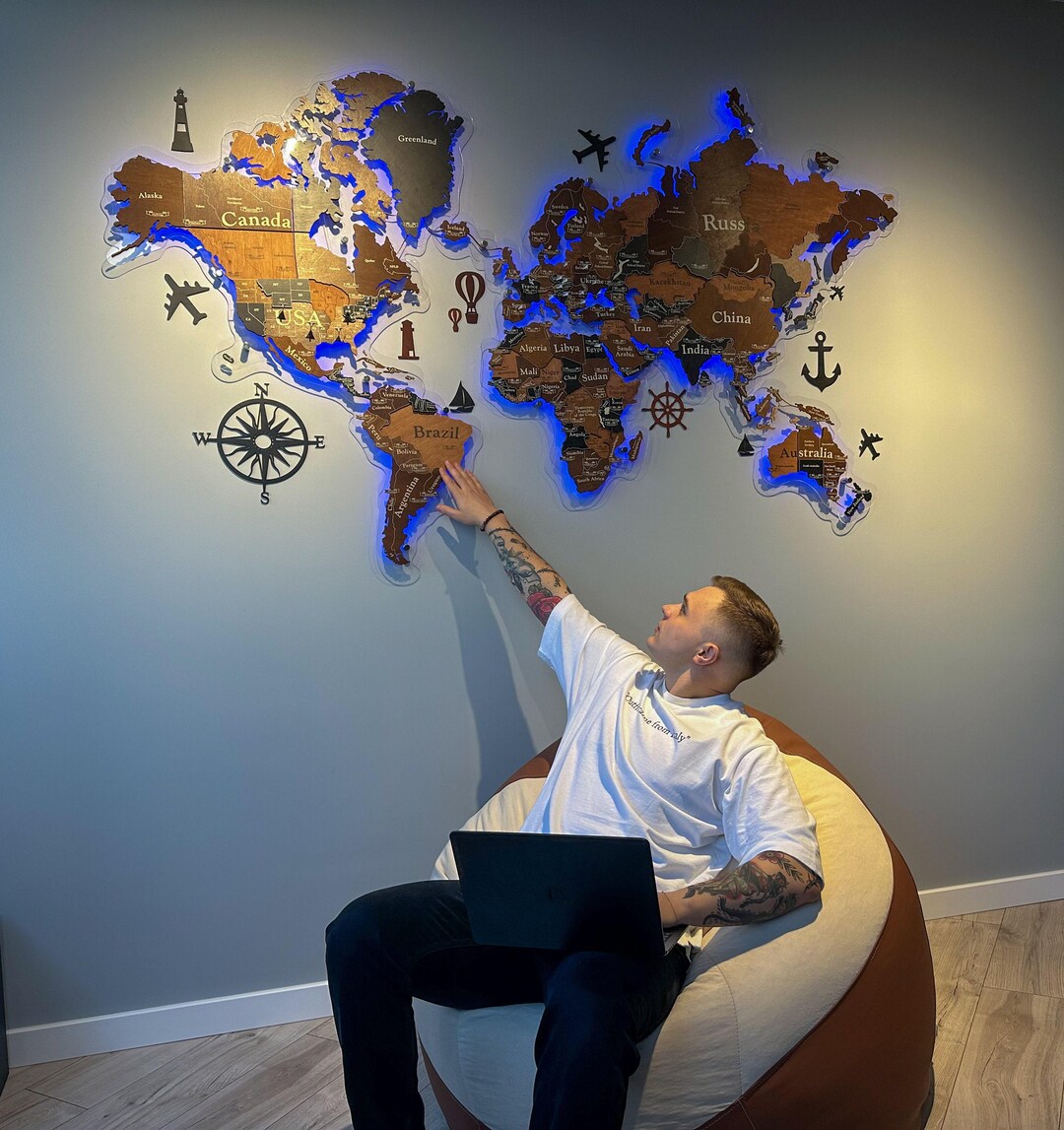 Push Pin Wall Light Map, 3D LED RGB Map of the World, 3D Wood Family ...