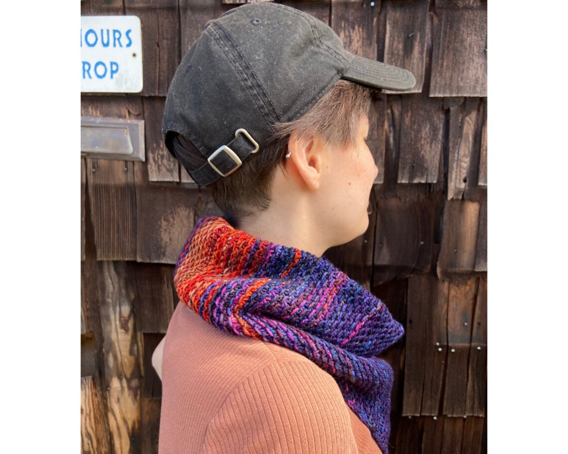 Knitting Pattern Warmth for Waiting Cowl - Etsy