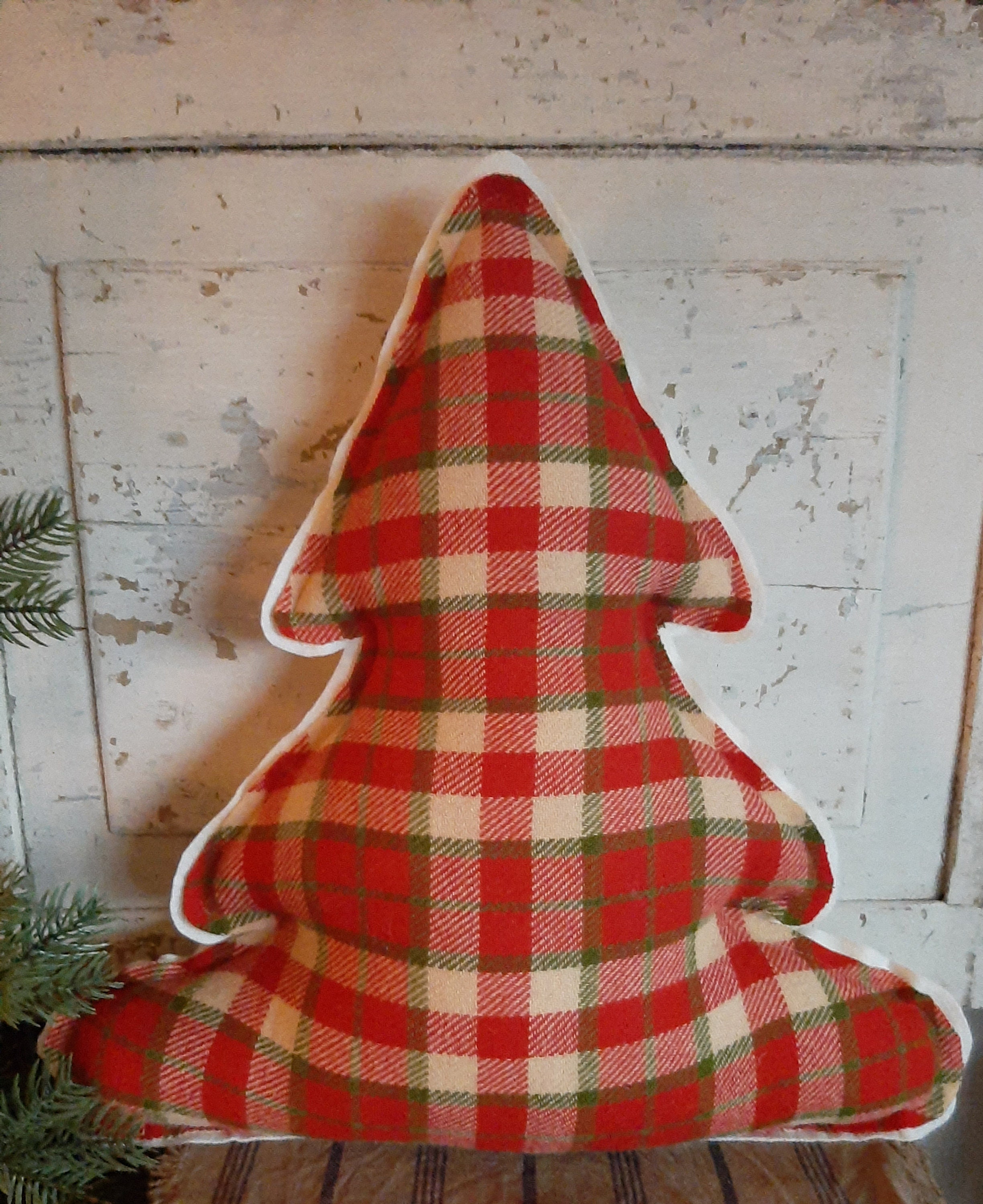 Vintage Red, Green & off White Plaid Large Tree Pillow/tree Pillow ... Vintage Red, Green & off White Plaid Large Tree Pillow/tree Pillow ...