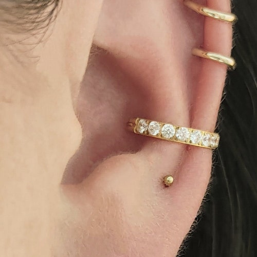 G23 Titanium Conch Earring Solitaire Round Gem Gold Conch - Etsy