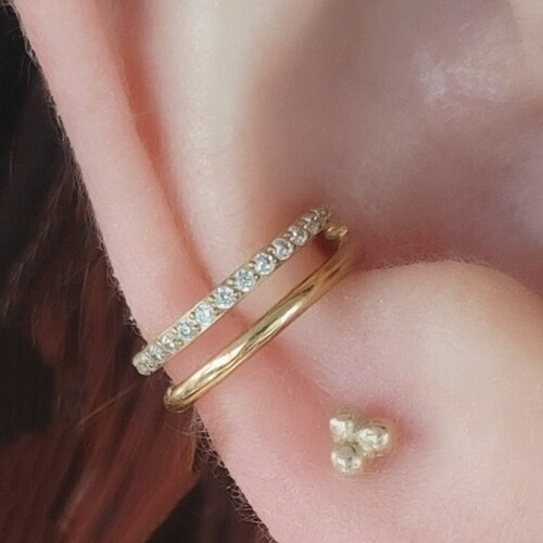 ASTM F136 Titanium Gem and Smooth Crossover Conch Clicker - Etsy