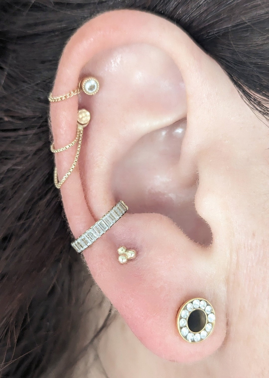 Titanium Conch Earring, Baguette Gems Conch Clicker Hoop, G23 Titanium ...