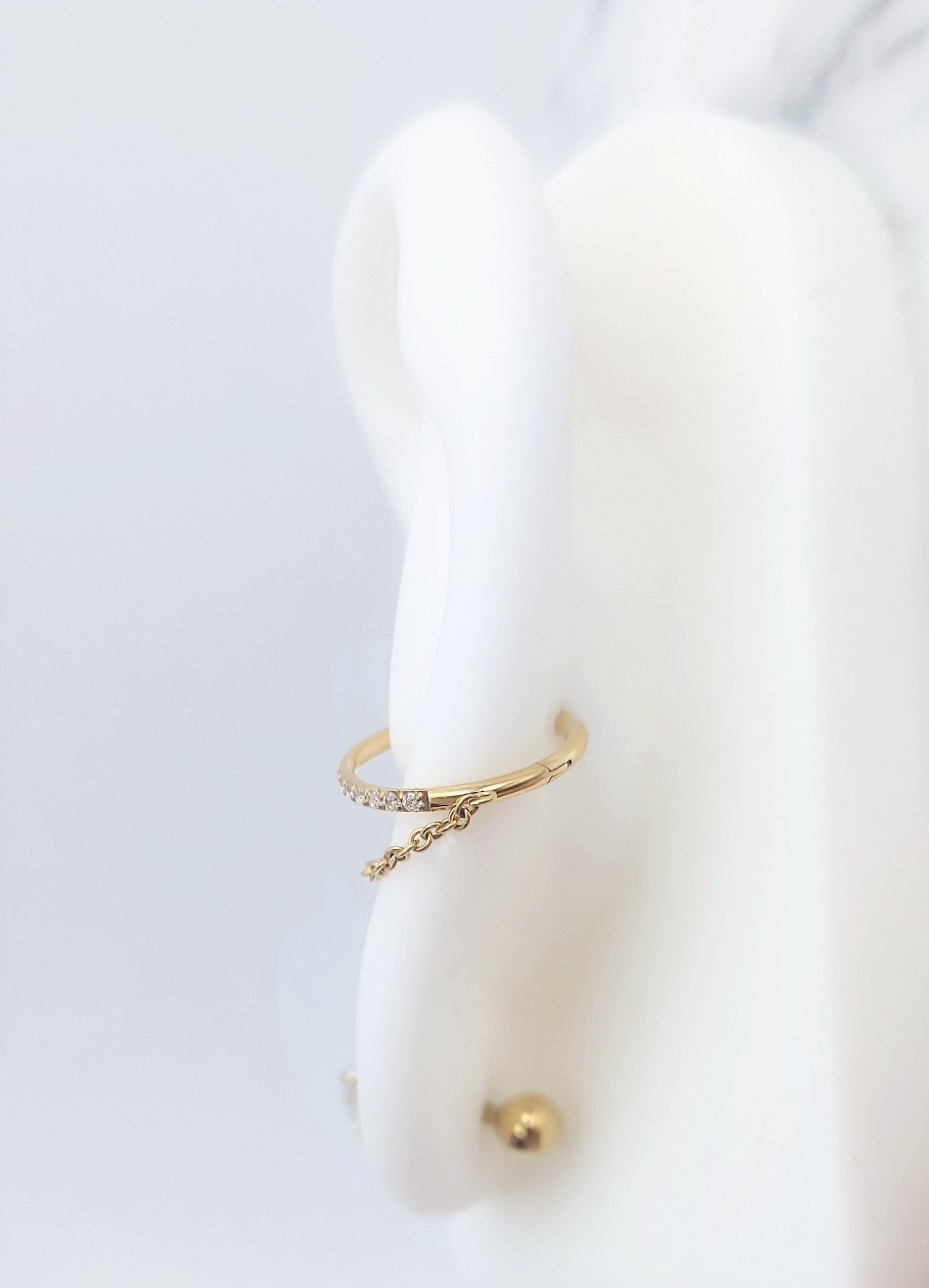 ASTM F136 Gem Hoop With Chain Conch Hoop, Conch Earring, Conch Clicker ...