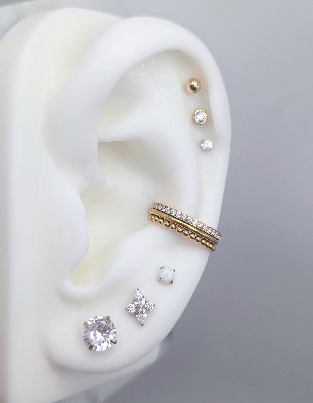 Triple Stack Conch Clicker, Gem Smooth Bead, G23 Titanium Conch, Gold Conch Hoop, Conch Earrings ...