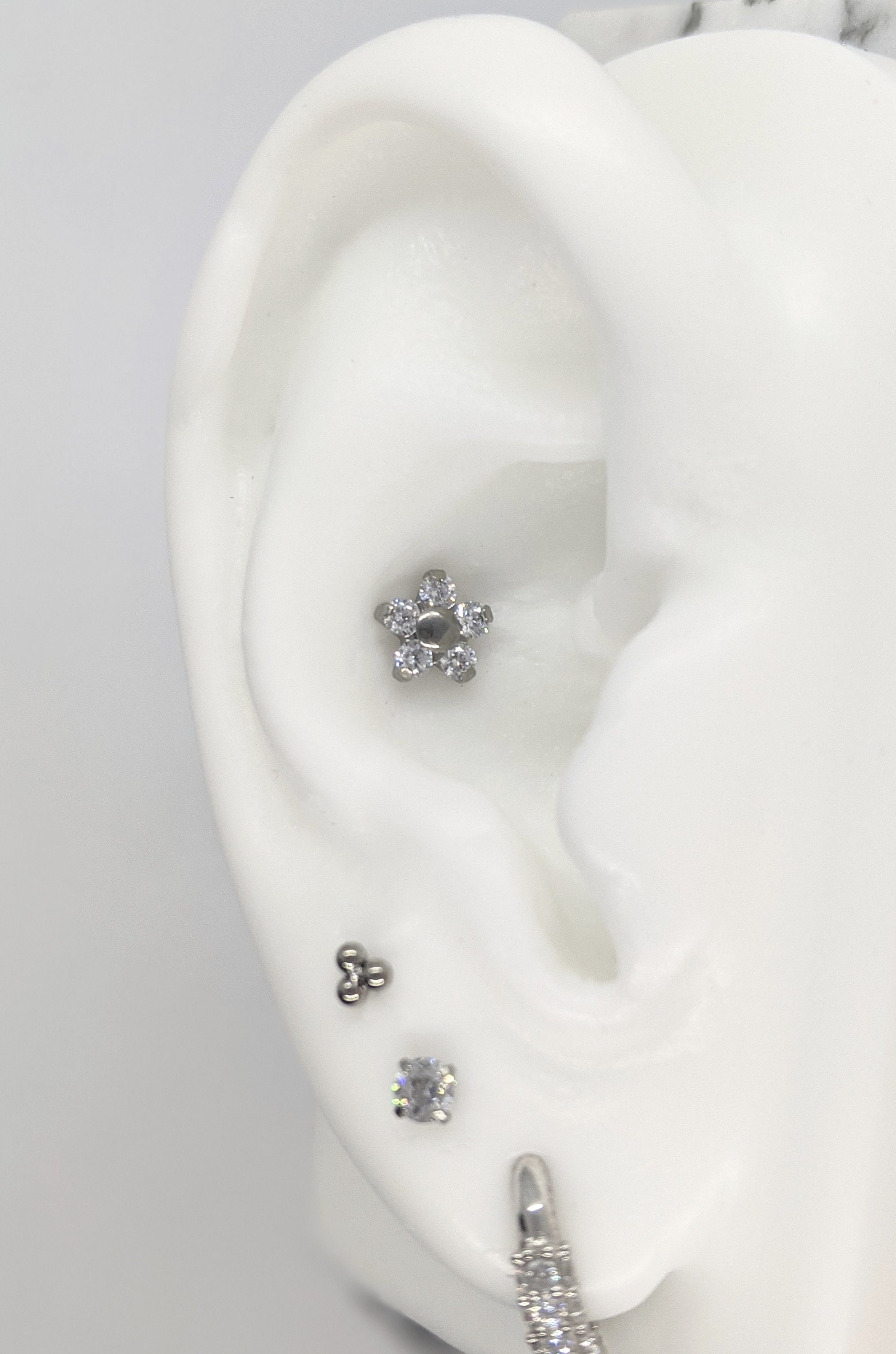 ASTM F136 Gem Flower Conch Labret Conch Earring Internally | Etsy