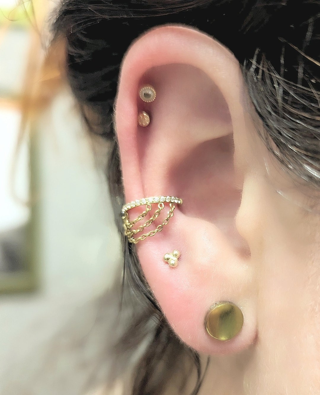 ASTM F136 Gem Hoop With Triple Chain Conch Hoop, Conch Earring, Conch ...