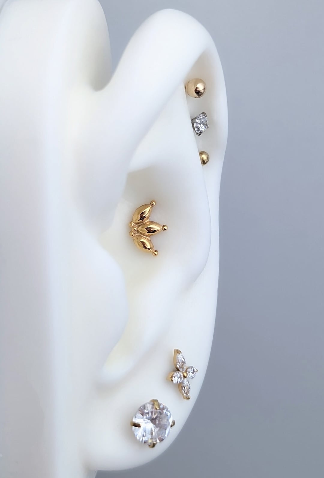 ASTM F136 Titanium Lotus Flower Conch Earring, Conch Labret, Internally ...