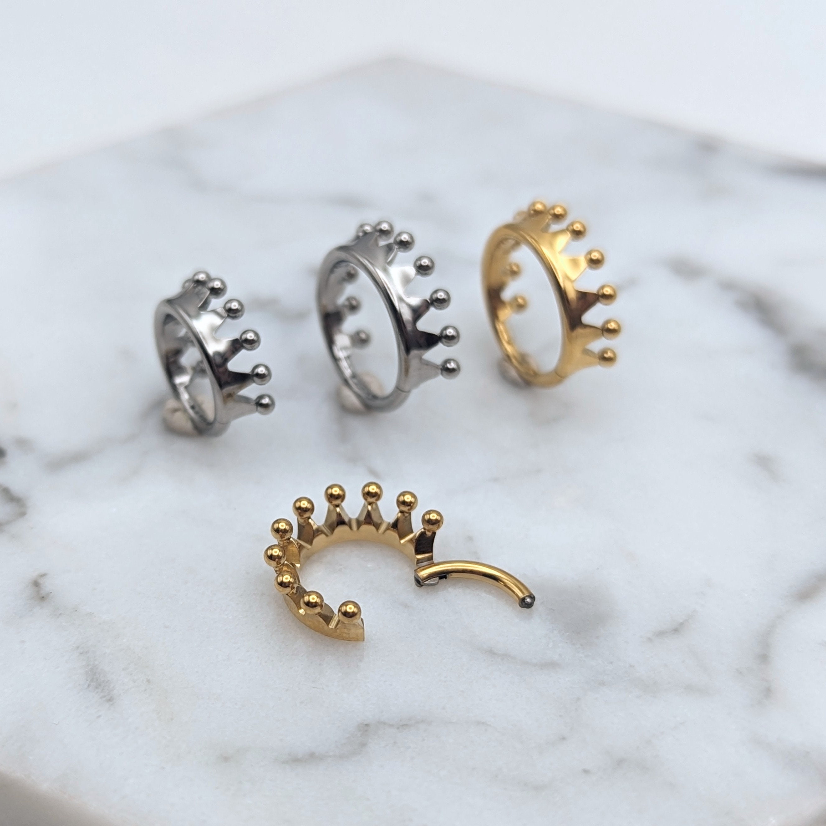 ASTM F136 Titanium Crown Conch Clicker Hoop, 8mm, 10mm, Gold Conch ...