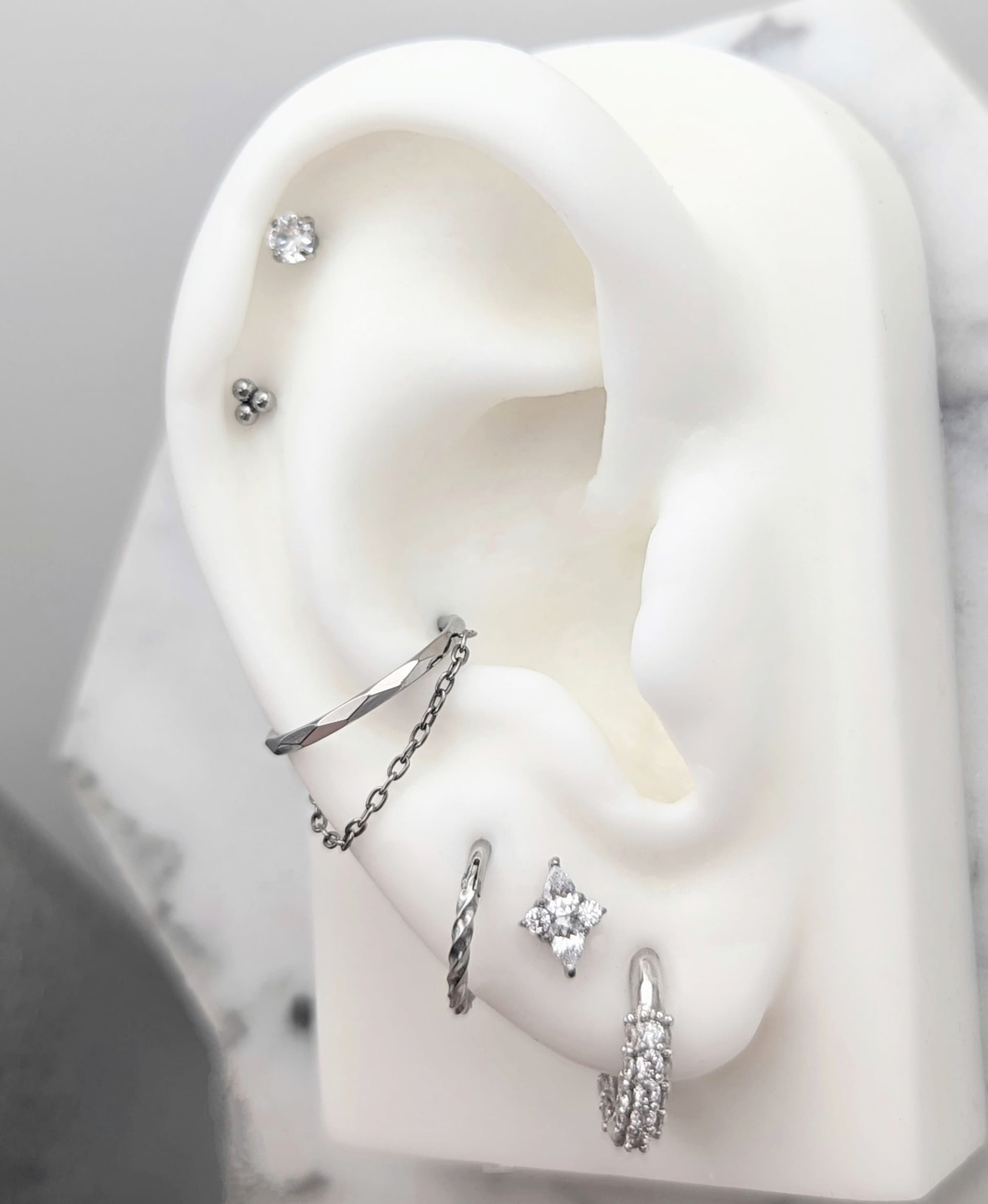 ASTM F136 Faceted Hoop With Chain Conch Hoop, Conch Earring, Conch ...