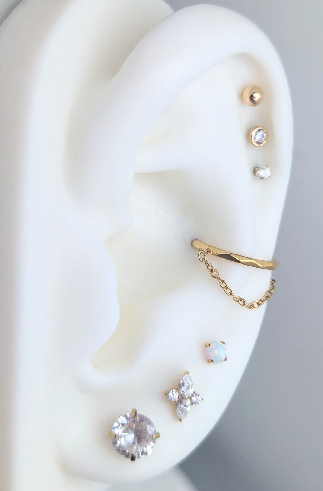 ASTM F136 Faceted Hoop With Chain Conch Hoop, Conch Earring, Conch ...