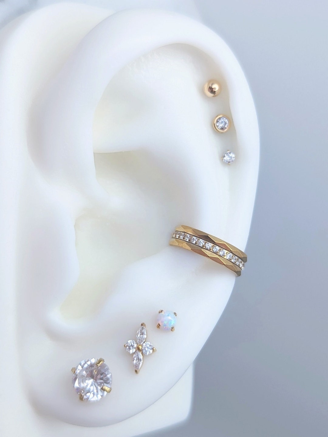 Triple Stack Conch Clicker, Double Faceted With Gem Hoop, G23 Titanium ...