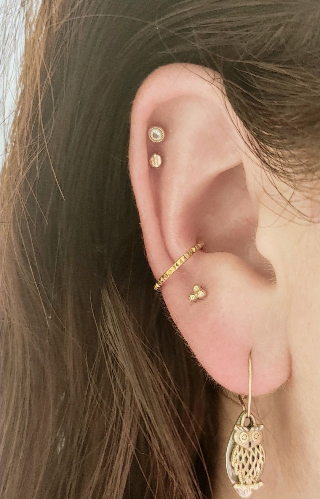 ASTM F136 Titanium Conch Hoop, Tiny Pyramid Conch Hoop, 10mm Hoop, 11mm ...