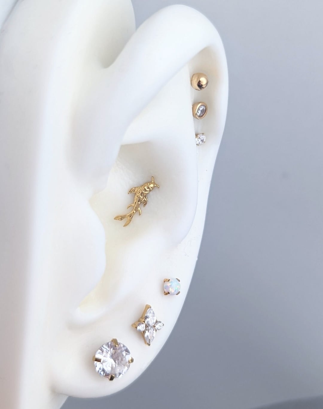 ASTM F136 Koi Fish Titanium Conch Earring, Conch Labret, Internally ...