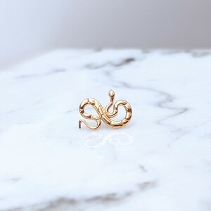14k Yellow Gold Threadless Snake Conch Labret Top W/ Titanium Post, Snake Conch Earring,16 Guage ...