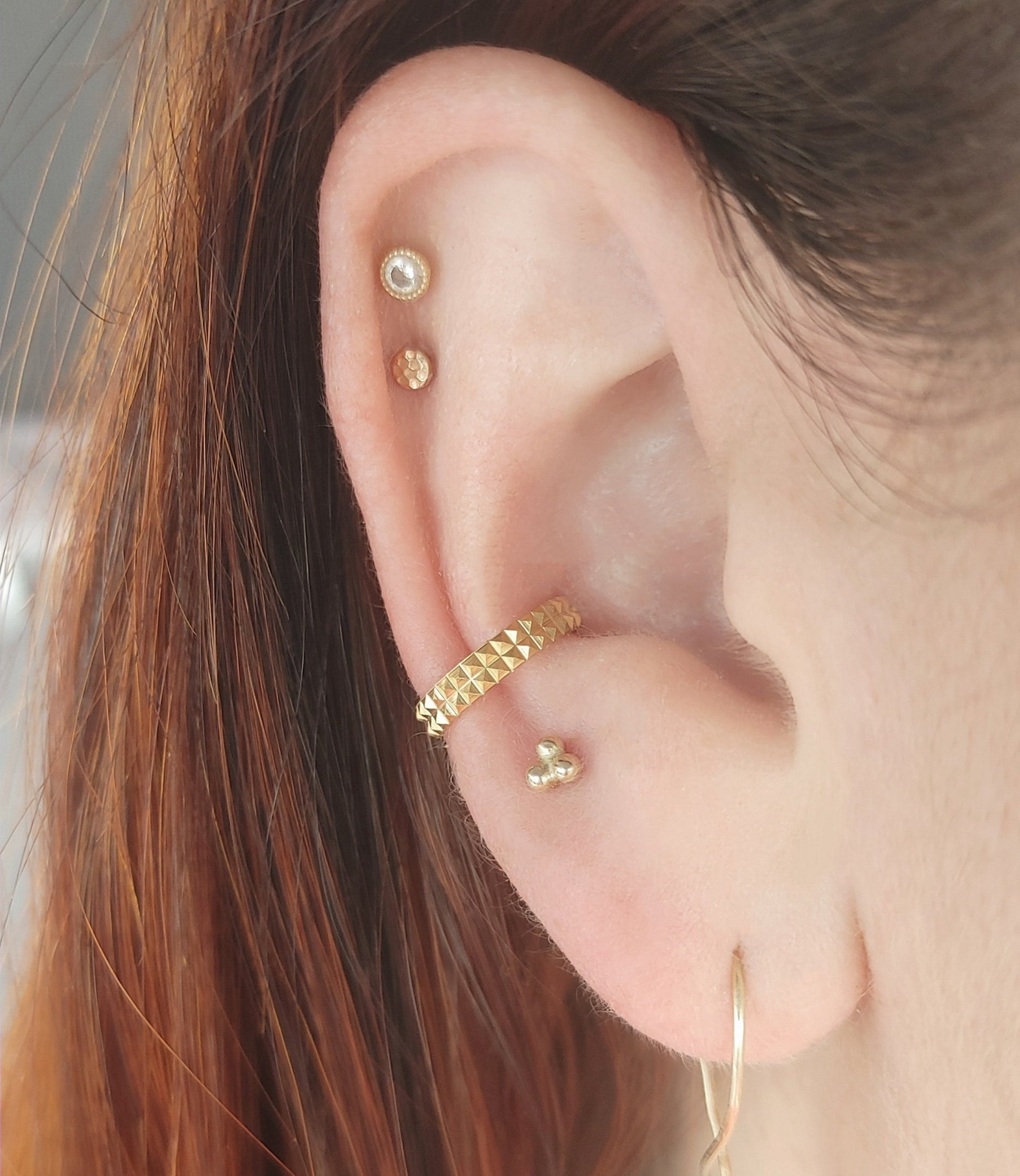 Double Stacked Tiny Pyramid 316L Stainless Steel Conch Clicker Hoop ...