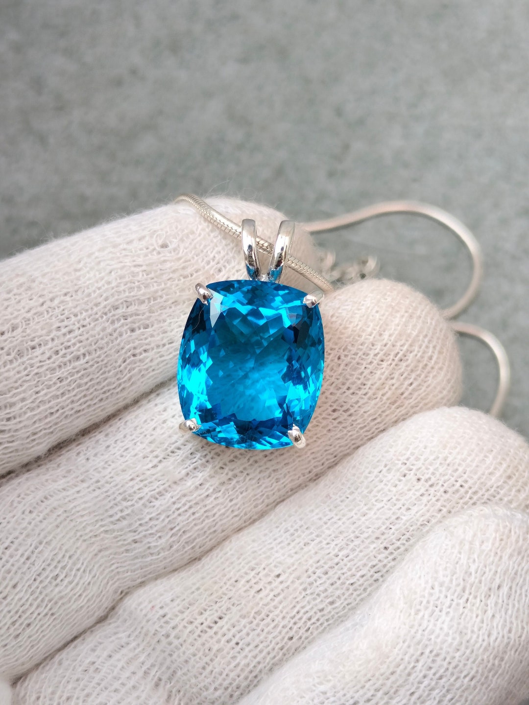 Certified Blue Topaz 25.60 Carats Necklace , AAA Quality Natural Blue ...