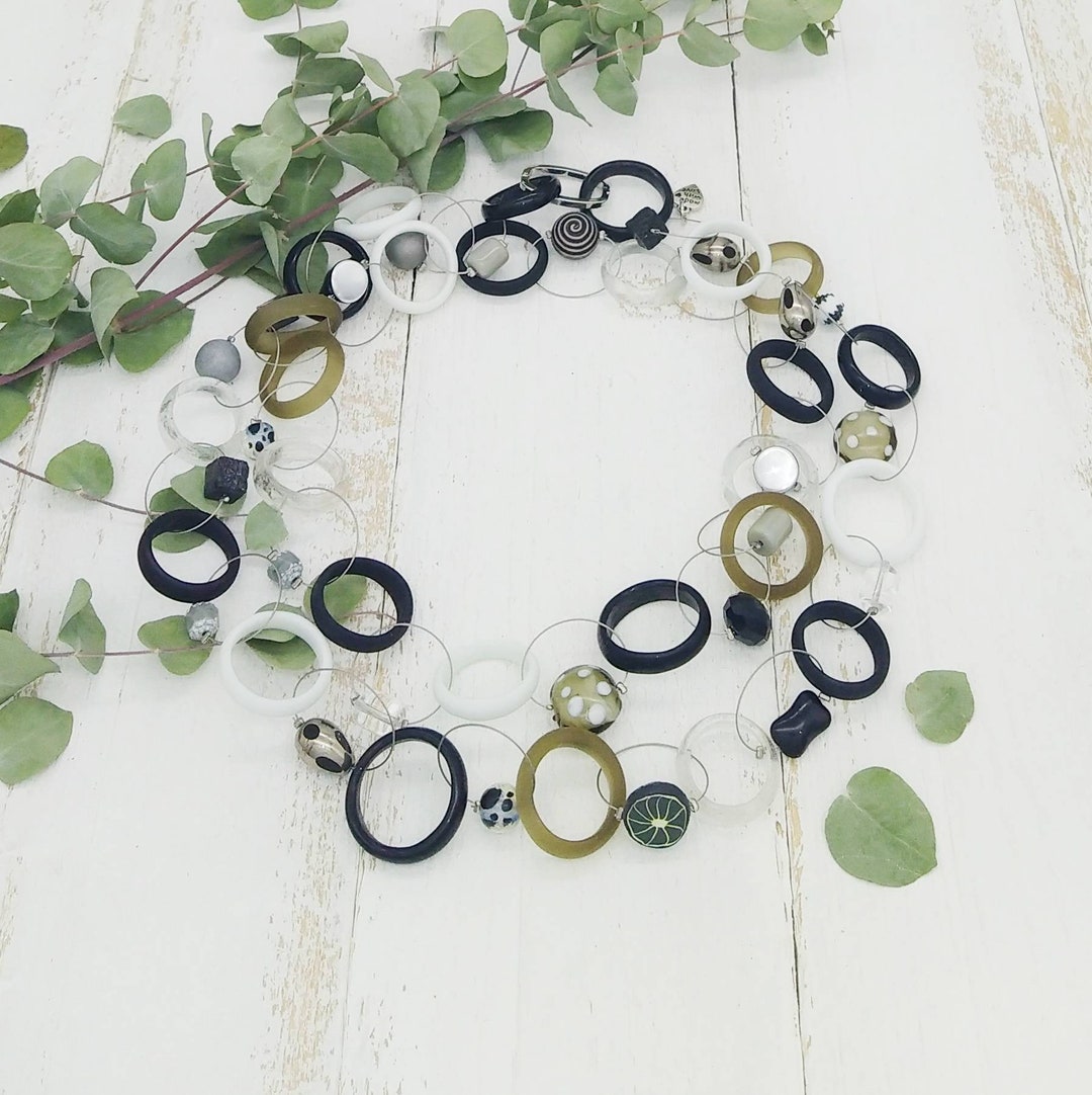 Variable Chain Made of Glass and Wire Rings in Black White Gray - Etsy UK