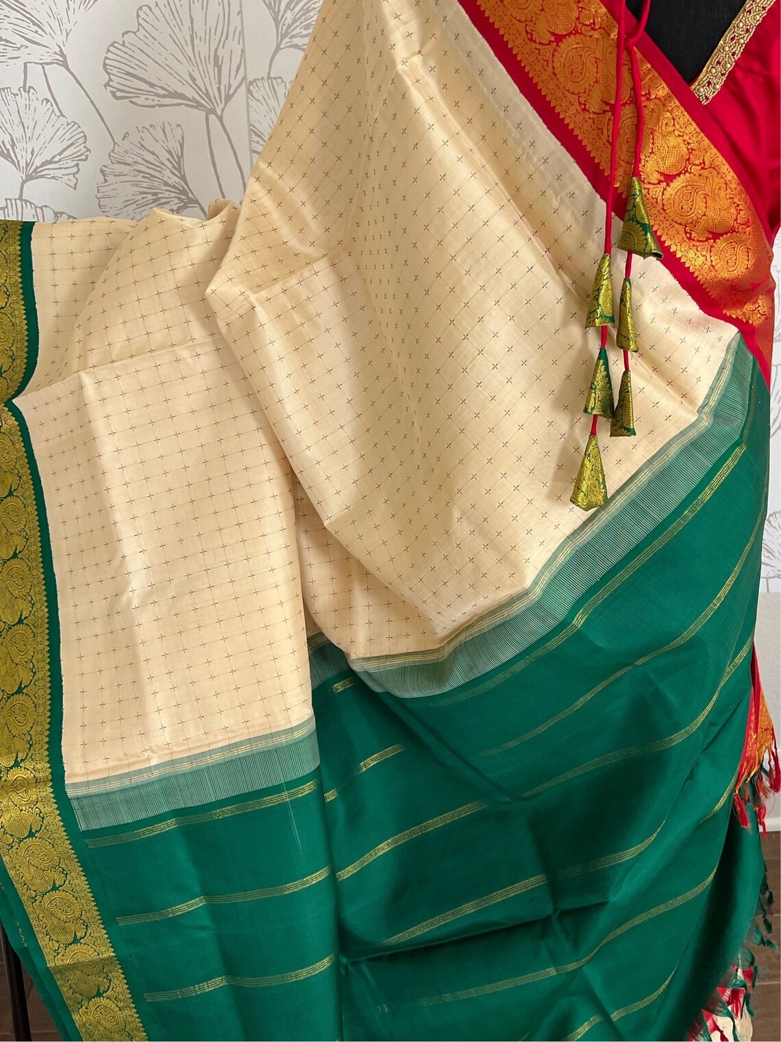 Ven Pattu Saree Red and Green Ganga Jamuna Border With Two - Etsy