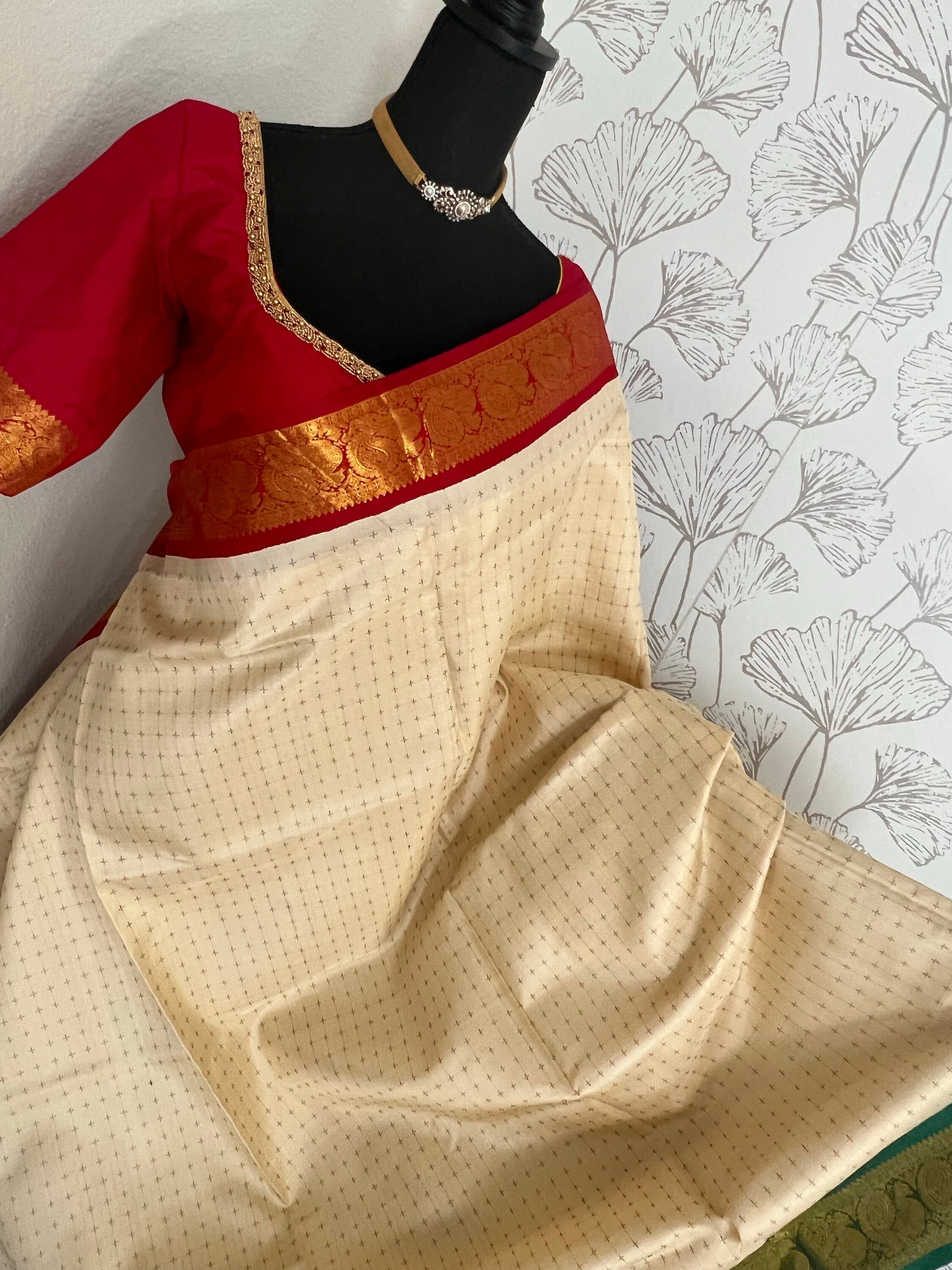 Ven Pattu Saree Red and Green Ganga Jamuna Border With Two - Etsy