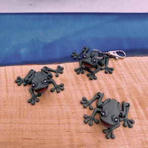 3D Printed Articulated Fidget Tree Frogs and Keychains - Etsy