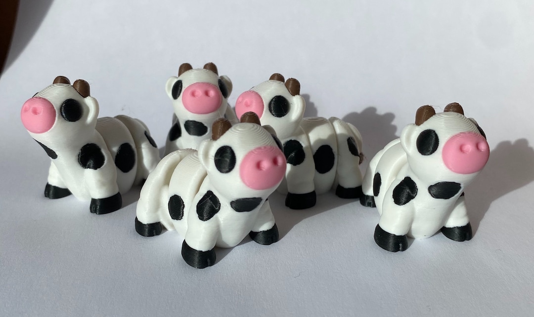 3D Printed Articulated Fidget Cows and Strawberry Cows - Etsy