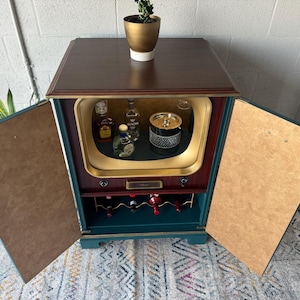 Vintage TV Bar Cabinet - Etsy