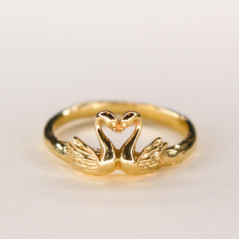14k Engraved Ring Swan - Etsy