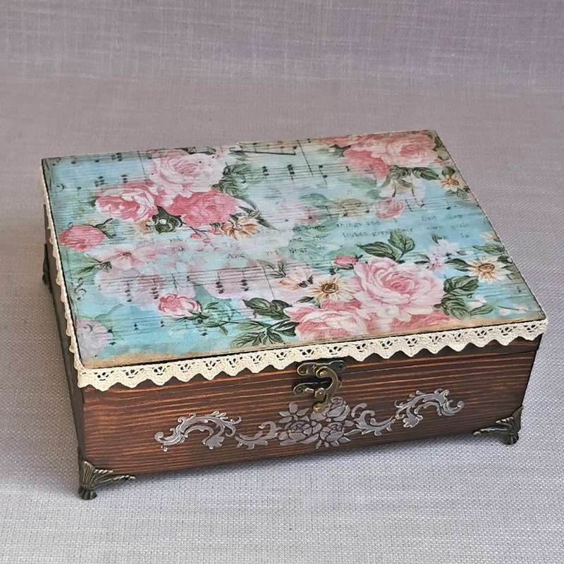 Decorative Gift Box - 60+ Gift Ideas for 2025