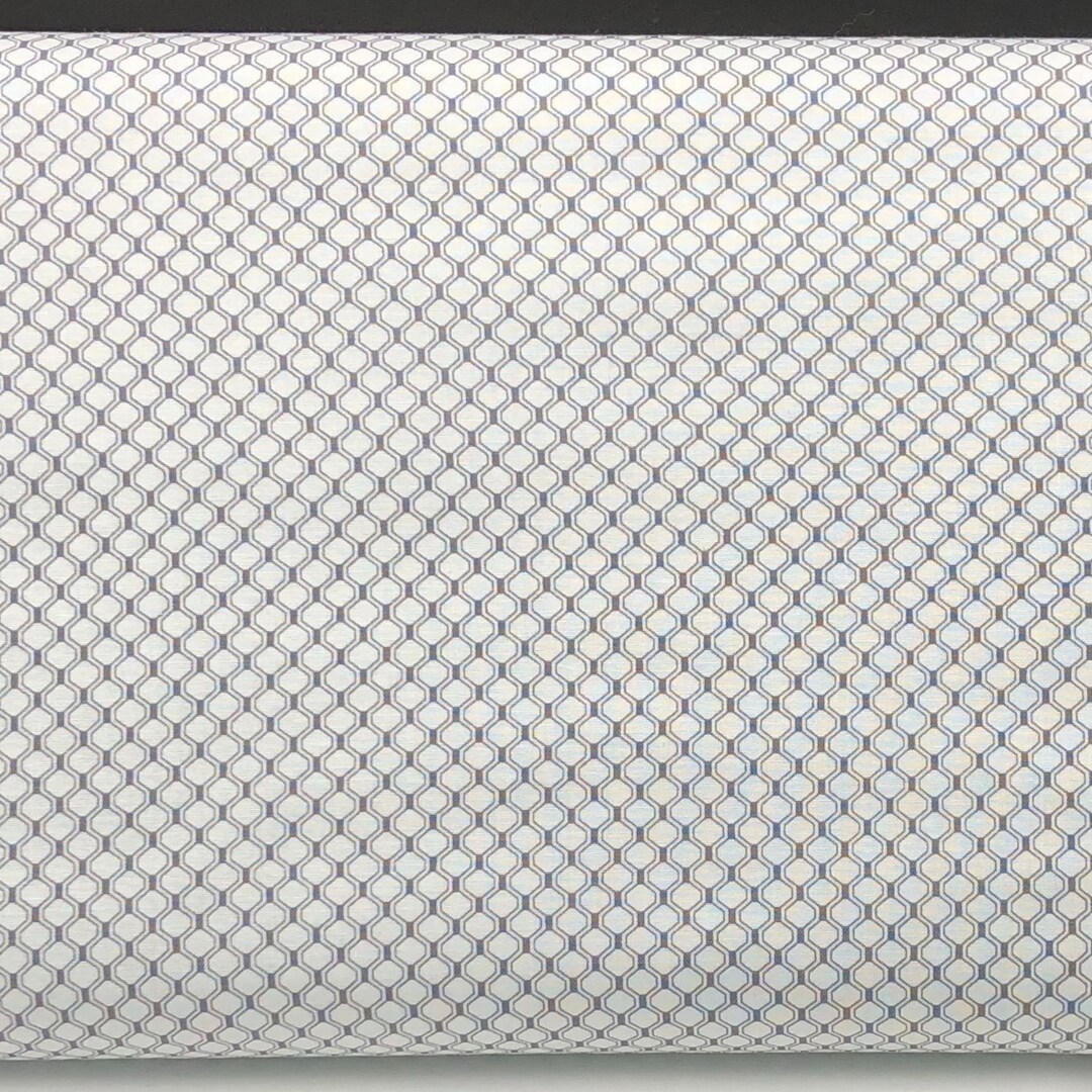 Gray Print Fabric / 100% Quilter Cotton Fabric / Chicken Wire Print ...