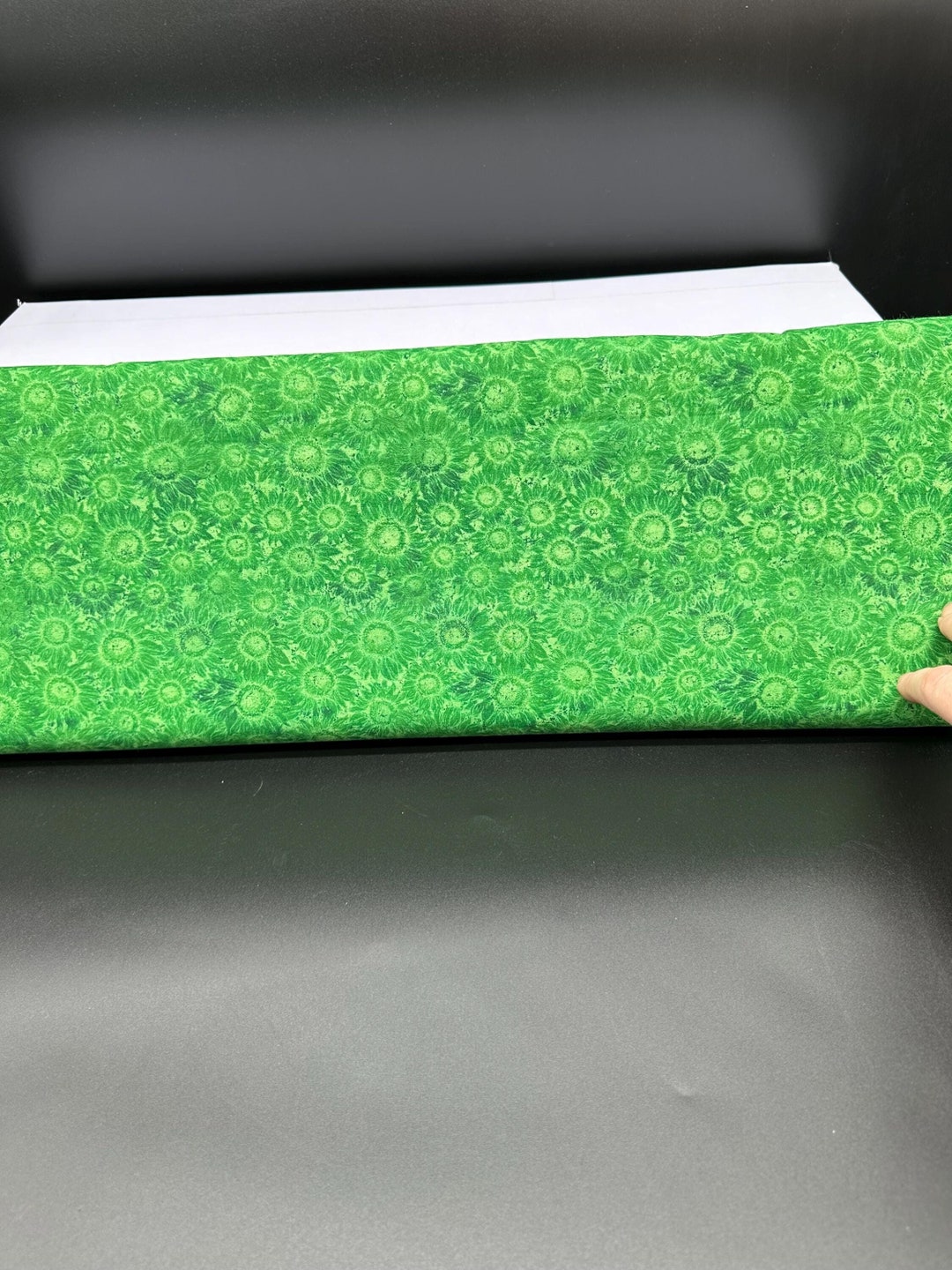 Green Tonal Fabric / 100% Cotton Fabric / Sunflower Tonal Kelly Green ...