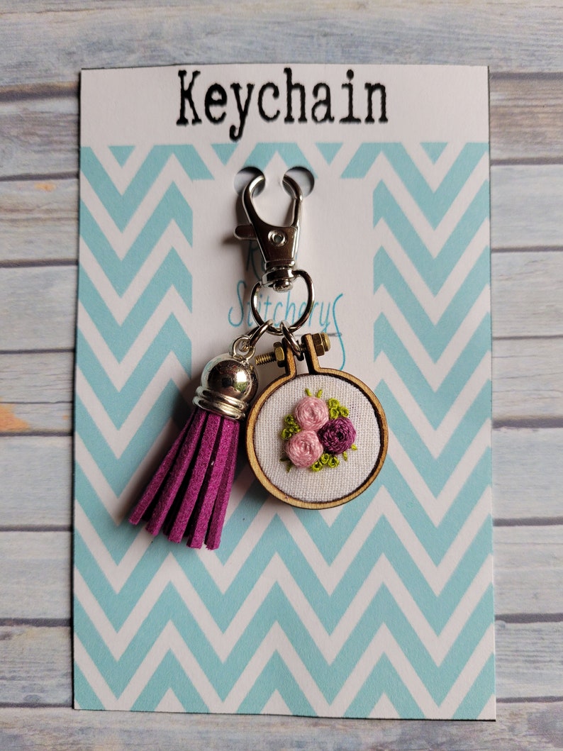 Mini-embroidered Keychains - Wooden Hoops - Etsy