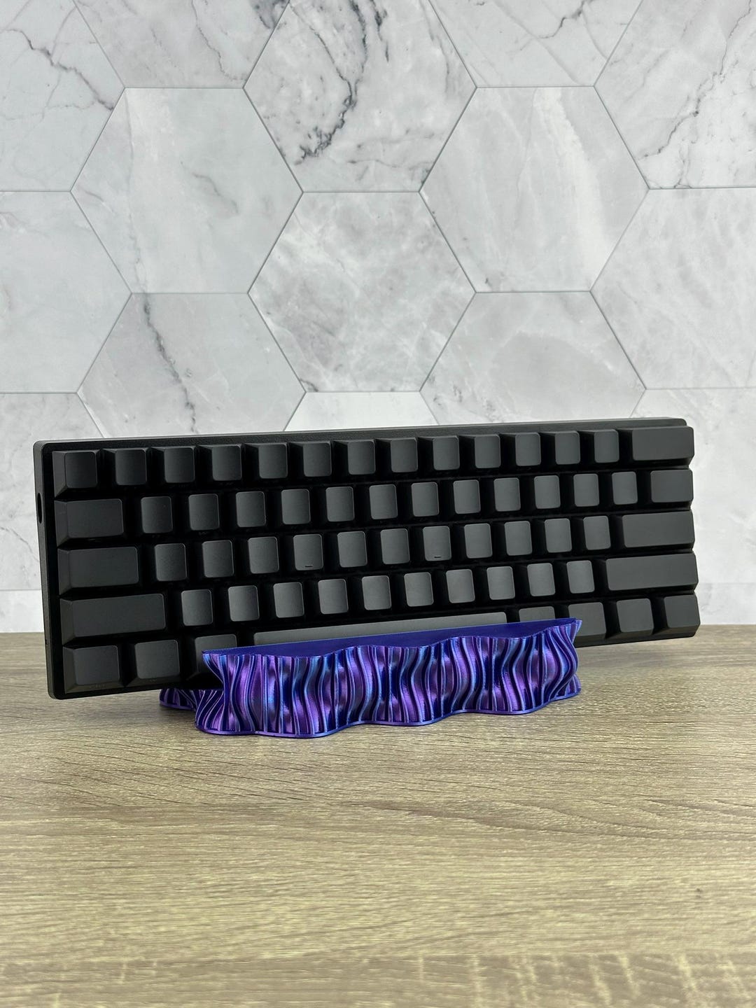 Geometric Pattern Keyboard Stand – 3D Printed Vertical Wavy Ribs ...