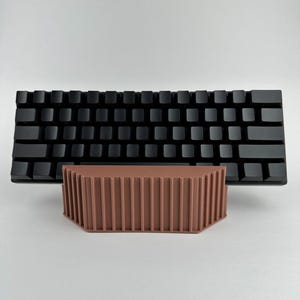 Angled Keyboard Stand Holder – 3D Printed Vertical Organizer for Desk ...