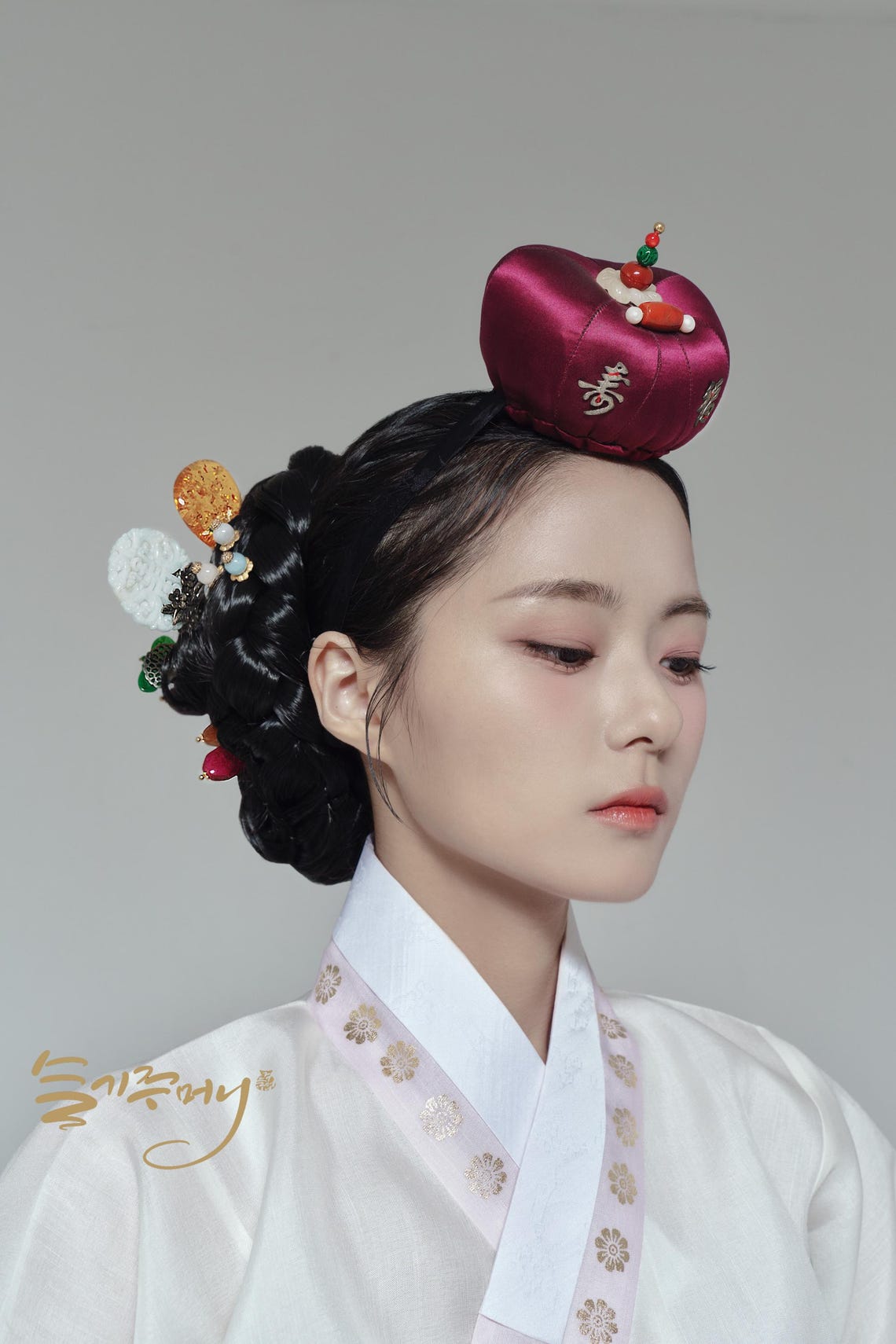 Jokduri,bride's Headpiece (worn at a Korean Traditional Wedding ...