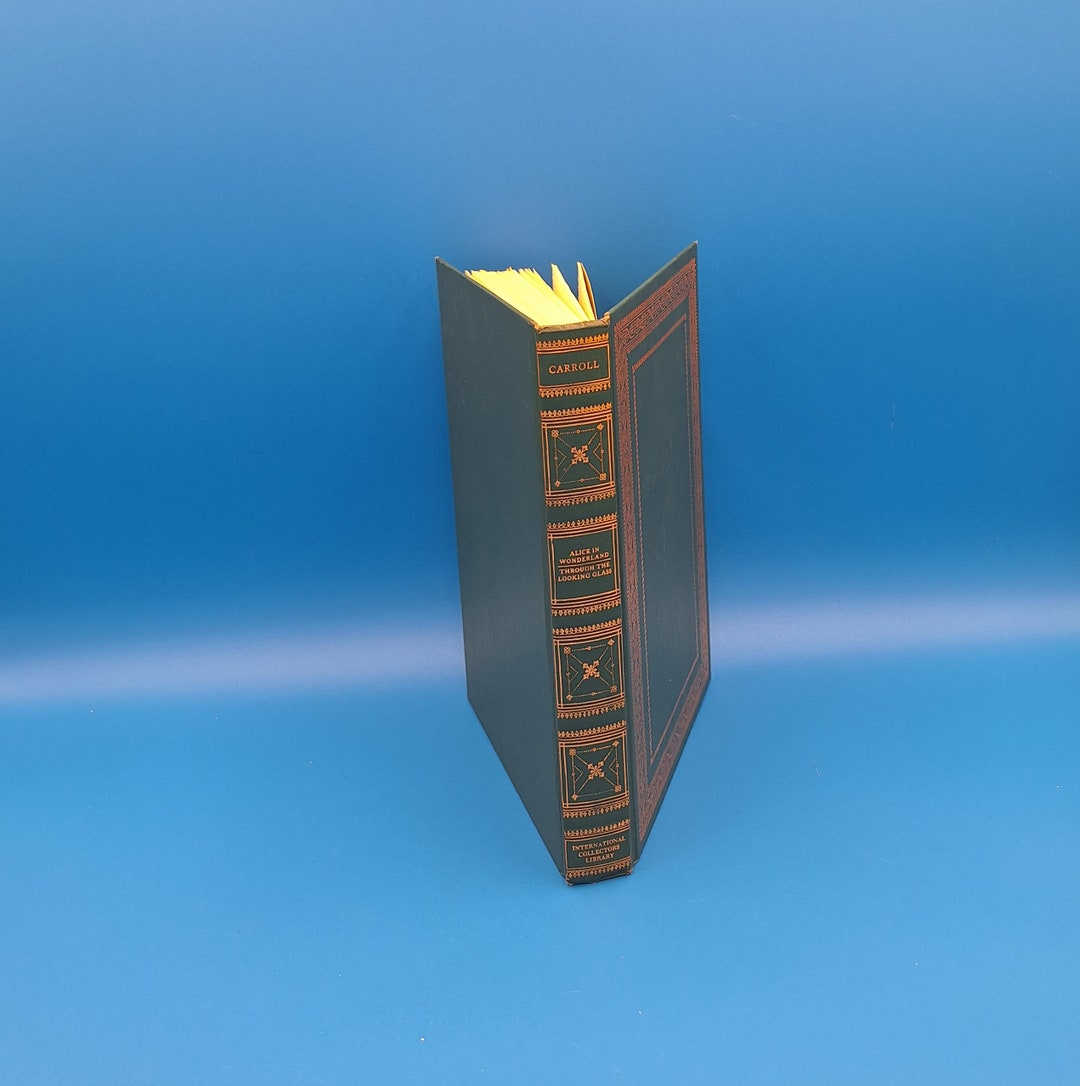 Alice in Wonderland Through the Looking Glass International Collectors ...