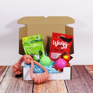 Dog Gift Box Hamper | Dog Treats | Dog Toys | Dog Birthday Present Box ...