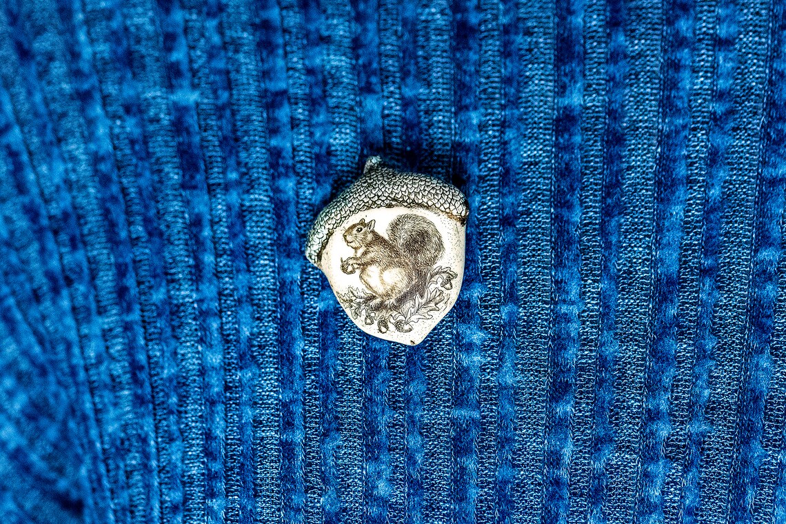 Squirrel Pin/pendant. Moosup Valley, Acorn Nut, Etched, Scrimshaw - Etsy